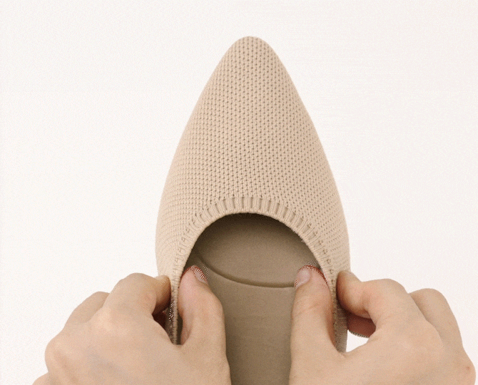 Aria5° Pointed Toe Ballet Flats with Arch Support in Eggplant | VIVAIA