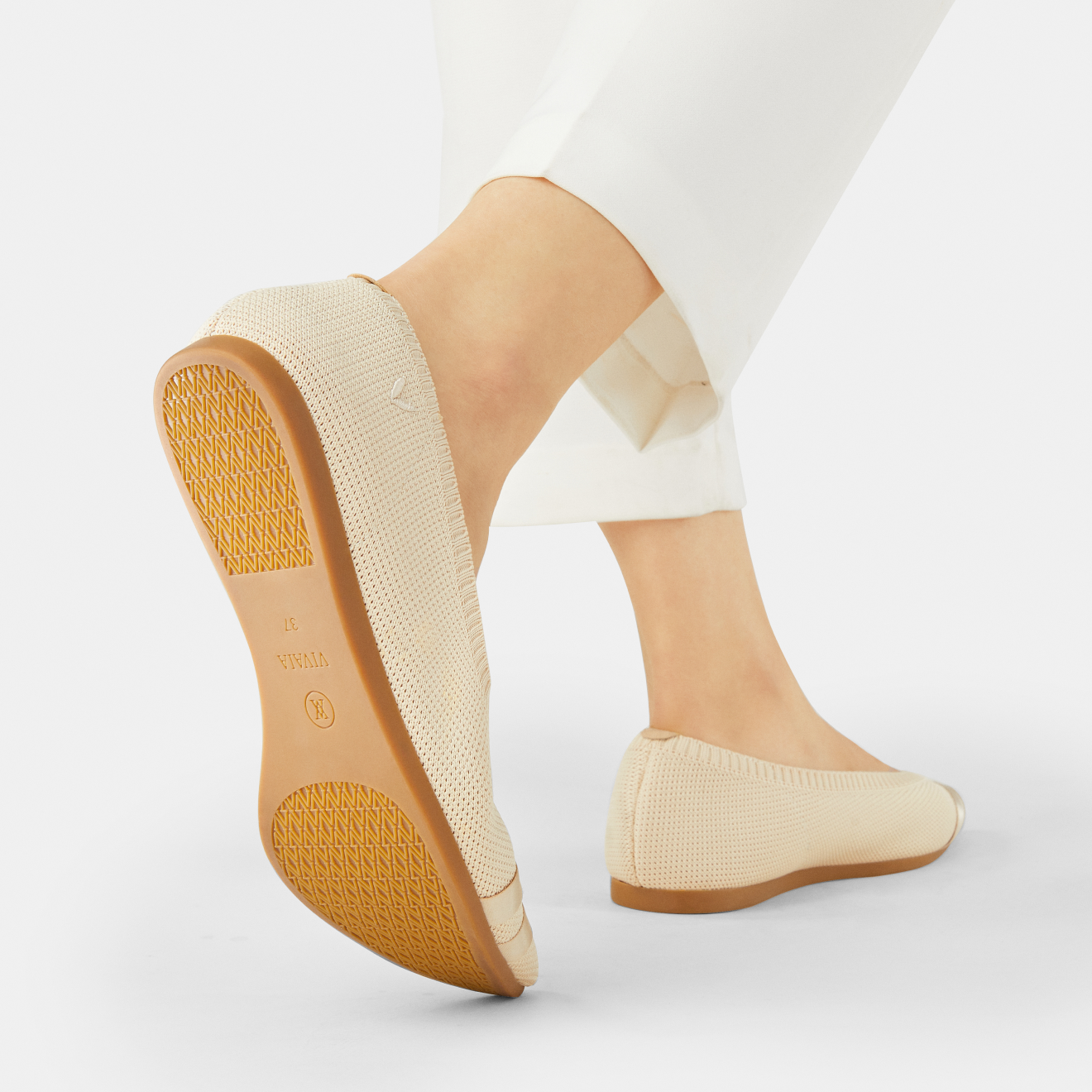 VIVAIA Aria 5° Flats: The Best Pointed-toe Flats for Bunions and Wide Feet!