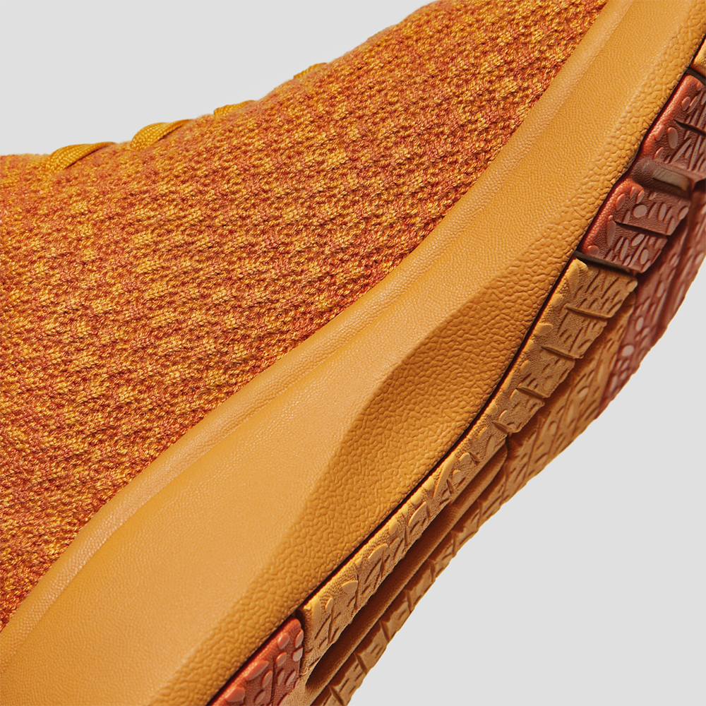 VIVAIA-Urban-hands-free-sneakers