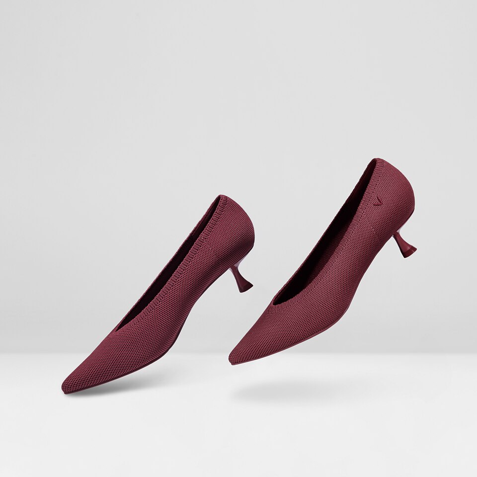 Stella Pointed-Toe Everyday Kitten Heels in Bordeaux Red | VIVAIA