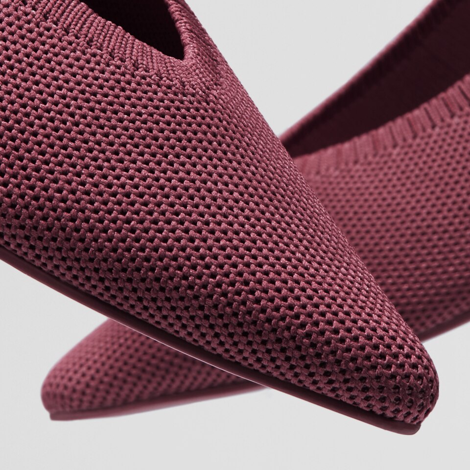 Stella Pointed-Toe Everyday Kitten Heels in Bordeaux Red | VIVAIA