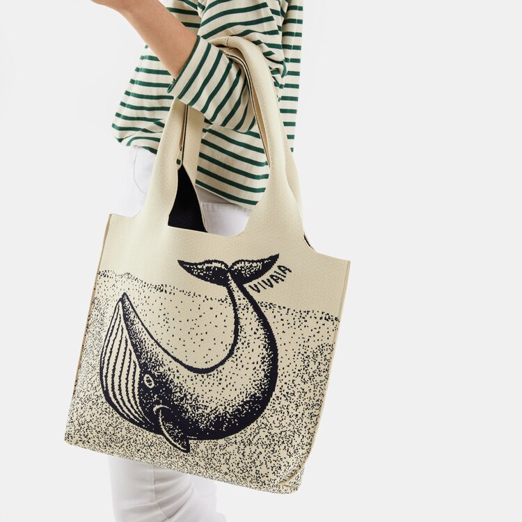 Yoki Tote Bag in Marine Whale-Sustainable & Washable Knitbags | VIVAIA