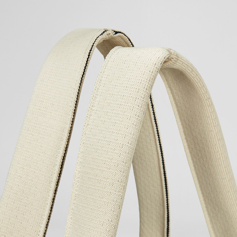Yoki Tote Bag in Ocean Heart-Sustainable & Washable Knitbags | VIVAIA
