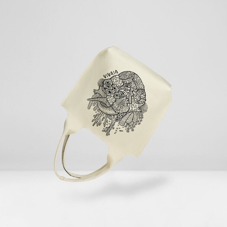 Yoki Tote Bag in Ocean Heart-Sustainable & Washable Knitbags | VIVAIA