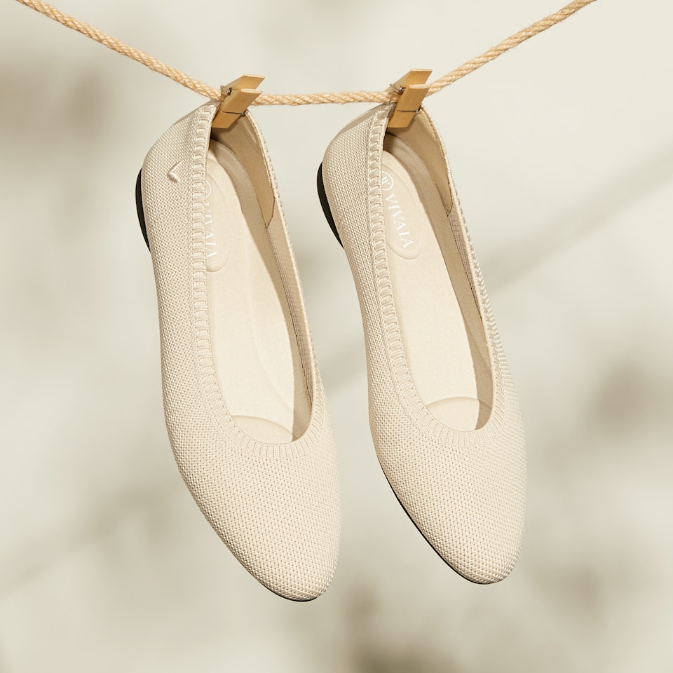 Tamia Round-Toe Ballet Women's Comfortable Flats in Cream Ivory | VIVAIA